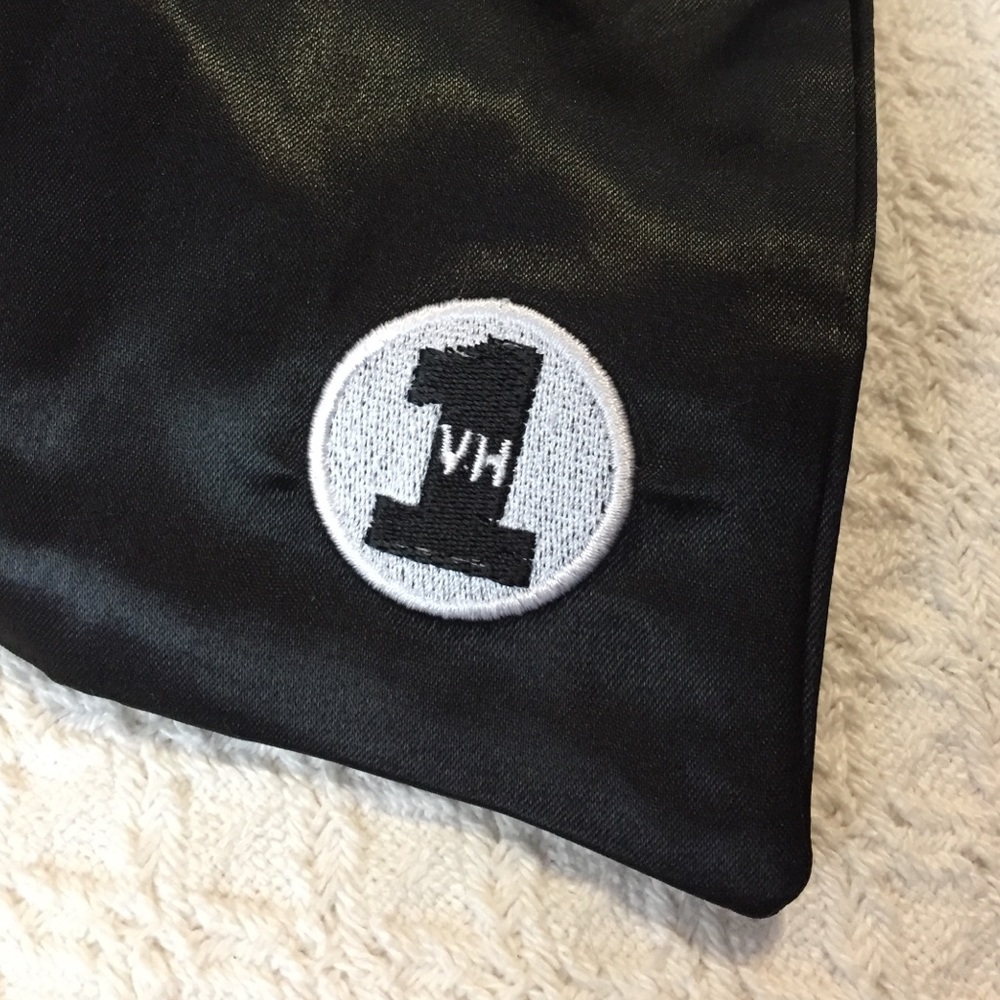 Vh1 Divas Duets Black Satin Kimono Robe - Gem